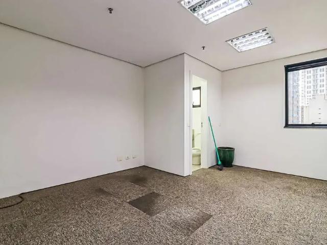 Conj. Comercial / Sala para Locação em São Paulo/SP Indianópolis