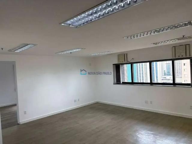 Conj. Comercial / Sala para Locação em São Paulo/SP Indianópolis
