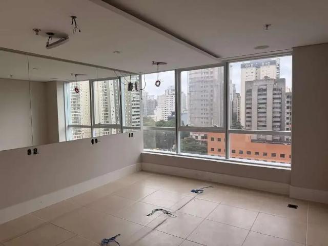 Conj. Comercial / Sala para Locação em São Paulo/SP Indianópolis