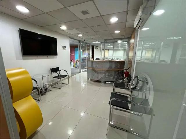 Conj. Comercial / Sala para Locação em São Paulo/SP Jardim América
