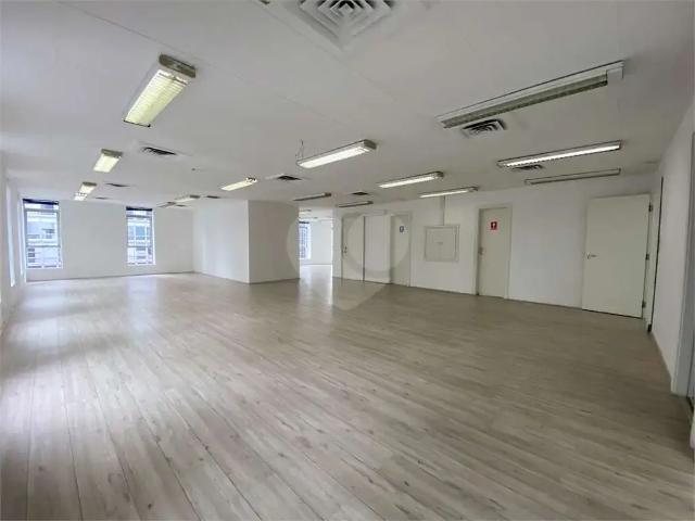 Conj. Comercial / Sala para Locação em São Paulo/SP Jardim Paulista