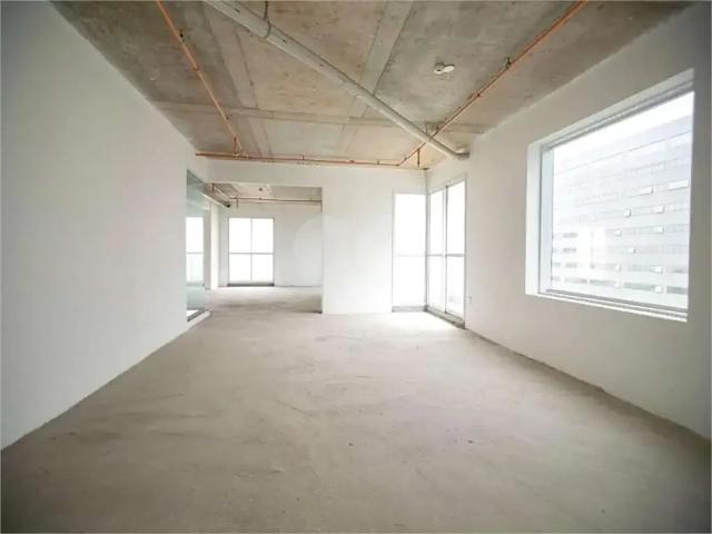 Conj. Comercial / Sala para Locação em São Paulo/SP Liberdade