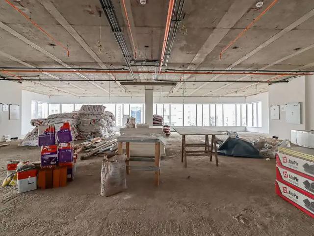 Conj. Comercial / Sala para Locação em São Paulo/SP Liberdade