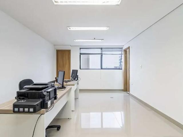 Conj. Comercial / Sala para Locação em São Paulo/SP Liberdade