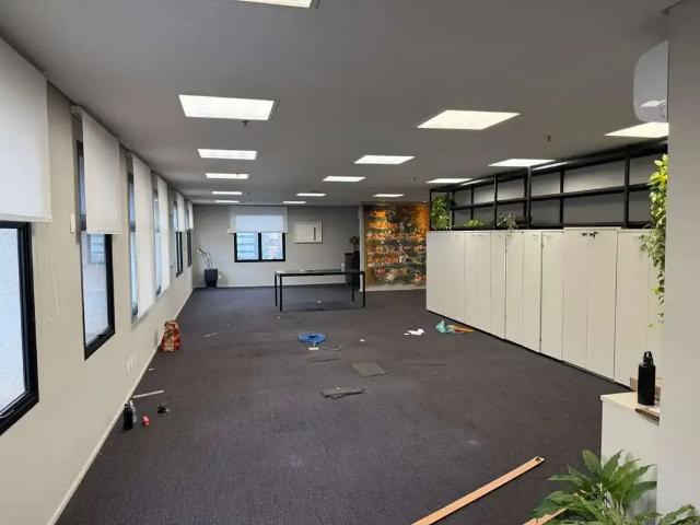 Conj. Comercial / Sala para Locação em São Paulo/SP Liberdade