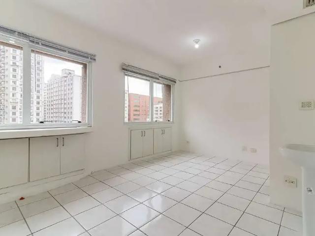 Conj. Comercial / Sala para Locação em São Paulo/SP Liberdade