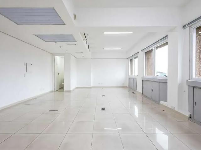 Conj. Comercial / Sala para Locação em São Paulo/SP Liberdade