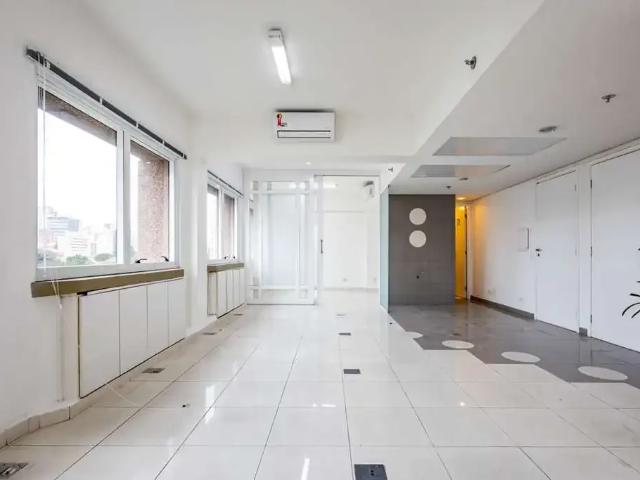 Conj. Comercial / Sala para Locação em São Paulo/SP Liberdade