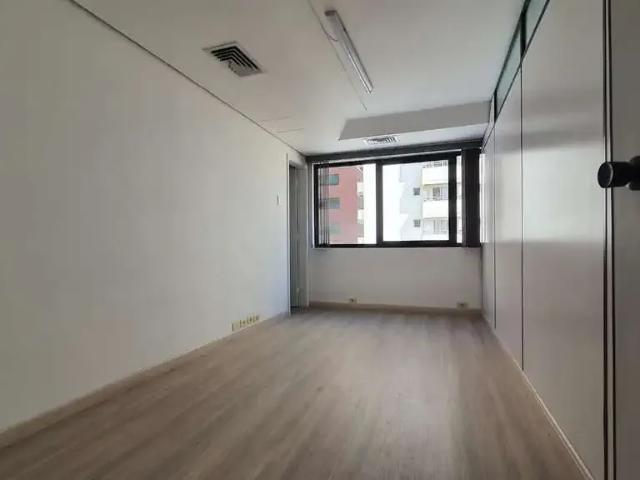 Conj. Comercial / Sala para Locação em São Paulo/SP Liberdade
