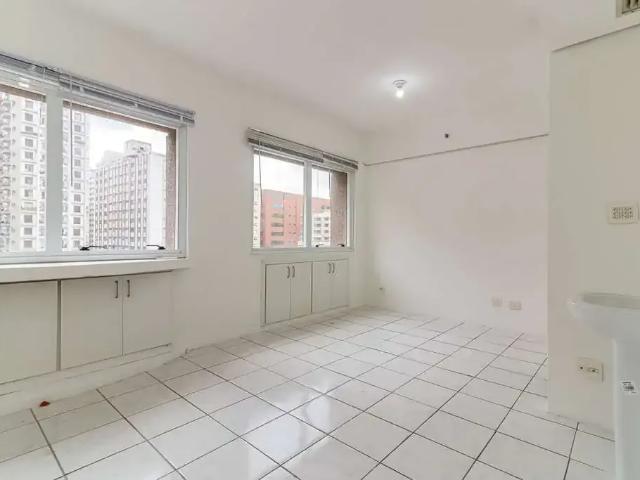 Conj. Comercial / Sala para Locação em São Paulo/SP Liberdade