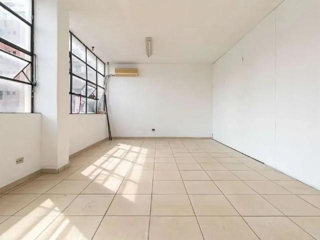 Conj. Comercial / Sala para Locação em São Paulo/SP Liberdade