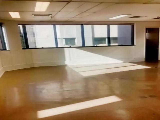 Conj. Comercial / Sala para Locação em São Paulo/SP Paraíso