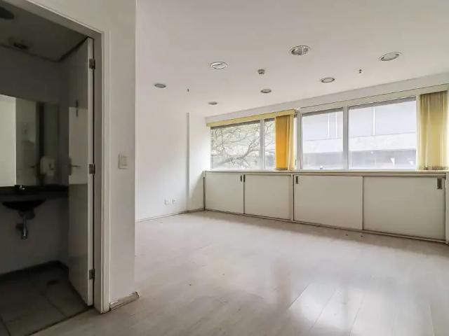 Conj. Comercial / Sala para Locação em São Paulo/SP Paraíso