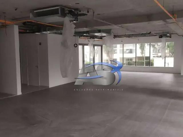 Conj. Comercial / Sala para Locação em São Paulo/SP Paraíso