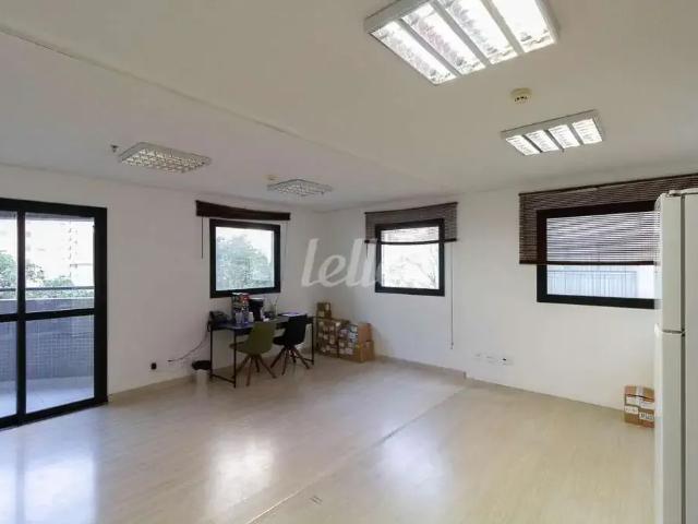 Conj. Comercial / Sala para Locação em São Paulo/SP Paraíso