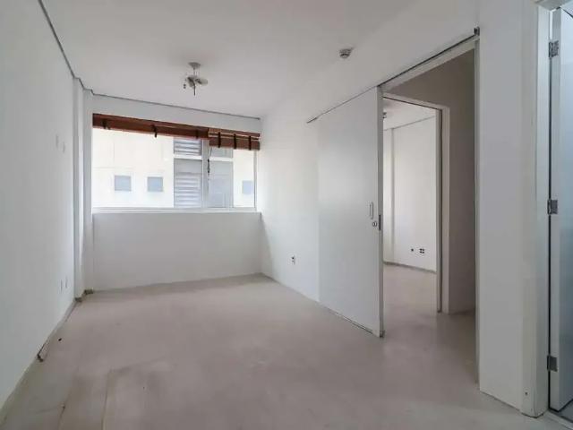 Conj. Comercial / Sala para Locação em São Paulo/SP Paraíso