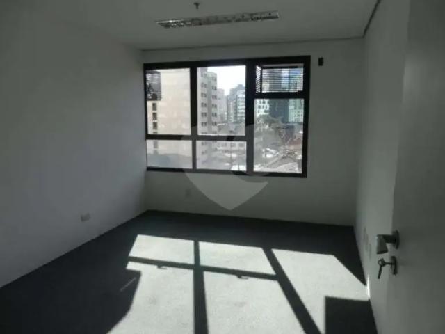 Conj. Comercial / Sala para Locação em São Paulo/SP Paraíso