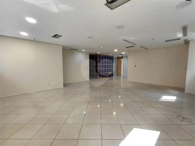 Conj. Comercial / Sala para Locação em São Paulo/SP Paraíso