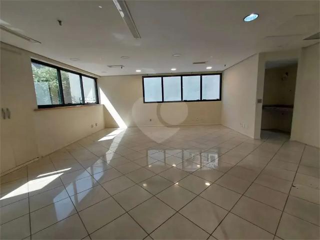 Conj. Comercial / Sala para Locação em São Paulo/SP Paraíso