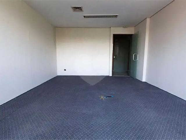 Conj. Comercial / Sala para Locação em São Paulo/SP Real Parque