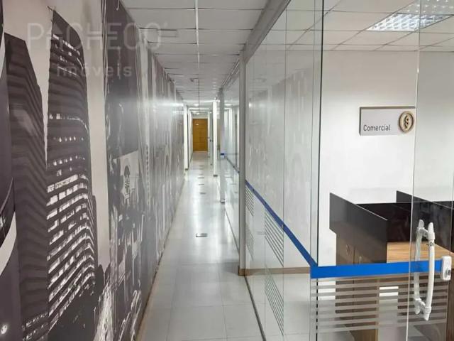 Conj. Comercial / Sala para Locação em São Paulo/SP República