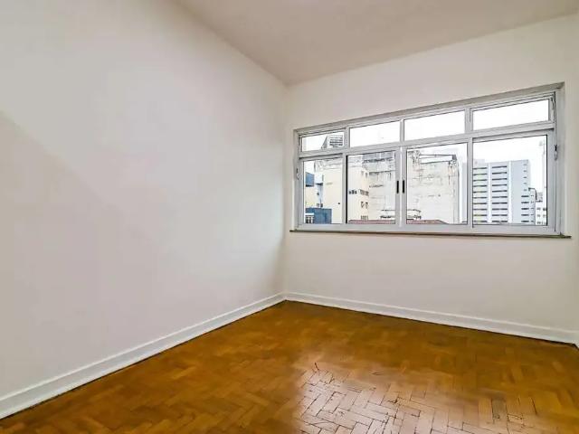 Conj. Comercial / Sala para Locação em São Paulo/SP República