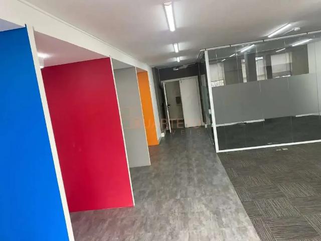 Conj. Comercial / Sala para Locação em São Paulo/SP República