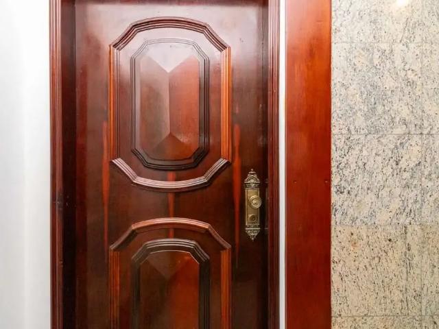 Conj. Comercial / Sala para Locação em São Paulo/SP República