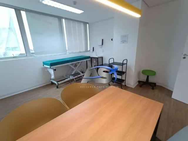 Conj. Comercial / Sala para Locação em São Paulo/SP República