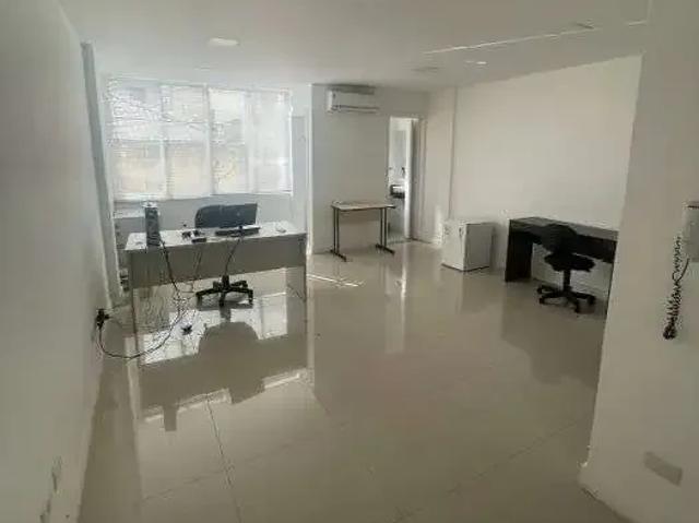 Conj. Comercial / Sala para Locação em São Paulo/SP República