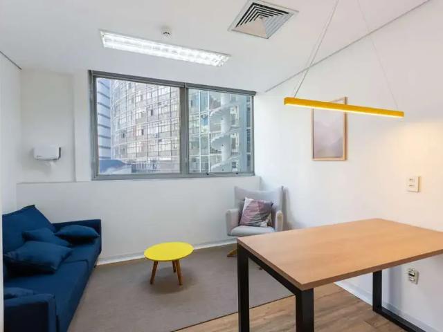 Conj. Comercial / Sala para Locação em São Paulo/SP República