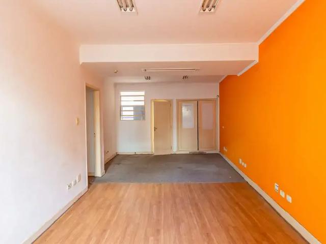 Conj. Comercial / Sala para Locação em São Paulo/SP República