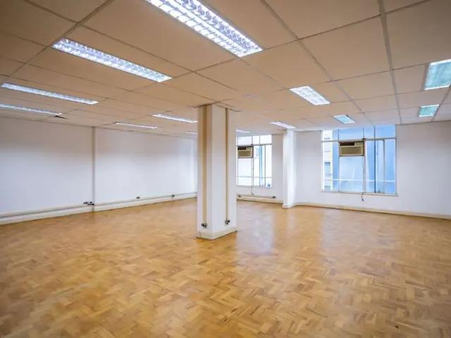 Conj. Comercial / Sala para Locação em São Paulo/SP República
