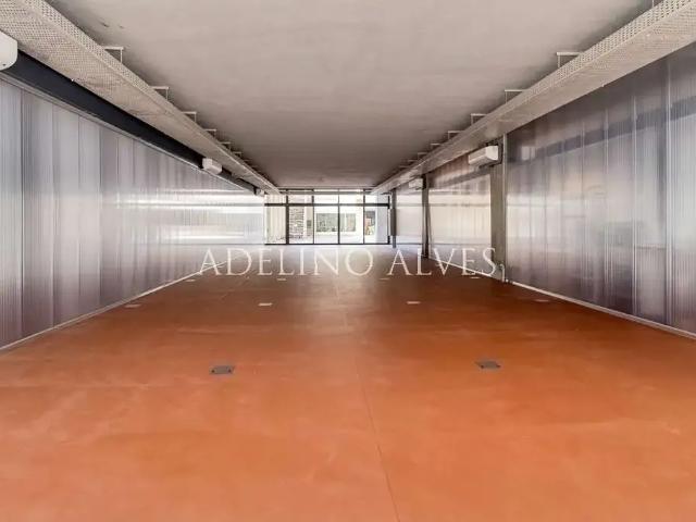Conj. Comercial / Sala para Locação em São Paulo/SP República