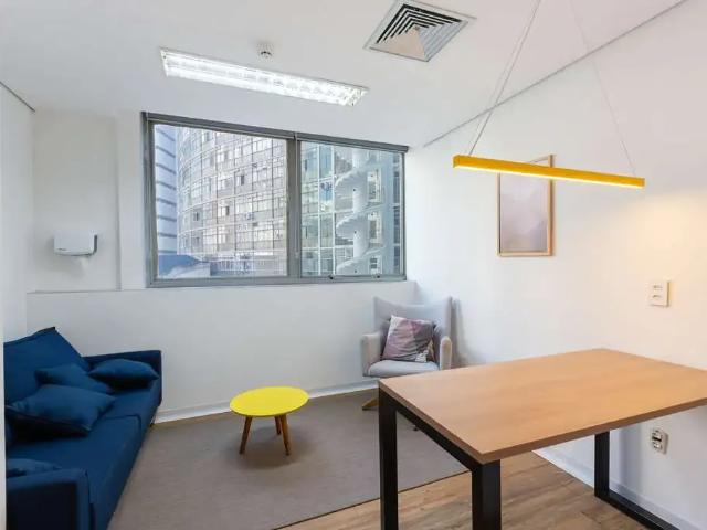 Conj. Comercial / Sala para Locação em São Paulo/SP República