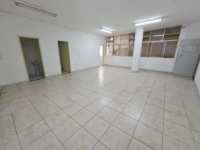 Conj. Comercial / Sala para Locação em São Paulo/SP República