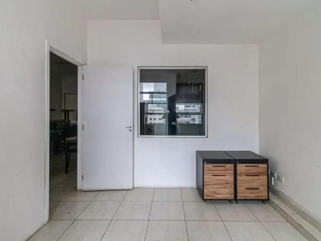 Conj. Comercial / Sala para Locação em São Paulo/SP República