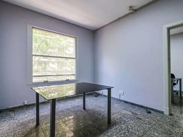 Conj. Comercial / Sala para Locação em São Paulo/SP República