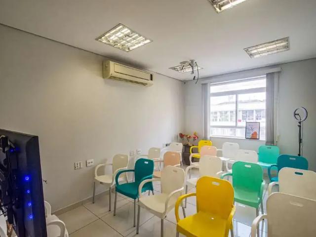 Conj. Comercial / Sala para Locação em São Paulo/SP República