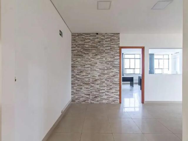 Conj. Comercial / Sala para Locação em São Paulo/SP República