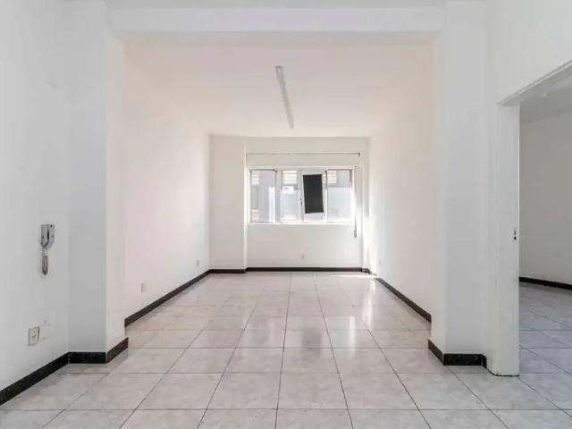 Conj. Comercial / Sala para Locação em São Paulo/SP República