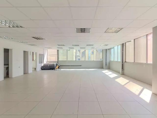 Conj. Comercial / Sala para Locação em São Paulo/SP República