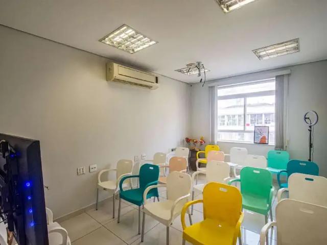 Conj. Comercial / Sala para Locação em São Paulo/SP República