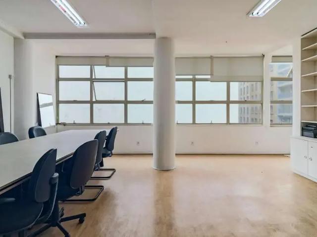 Conj. Comercial / Sala para Locação em São Paulo/SP República