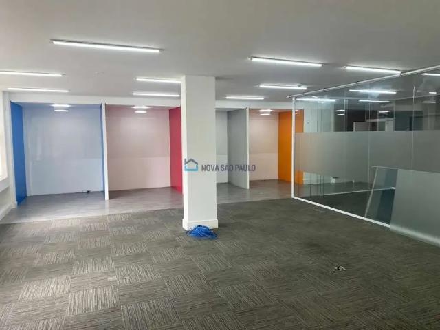 Conj. Comercial / Sala para Locação em São Paulo/SP República
