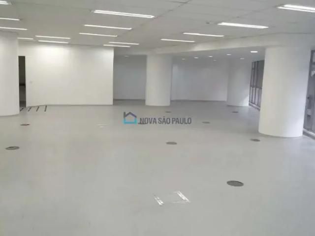 Conj. Comercial / Sala para Locação em São Paulo/SP República