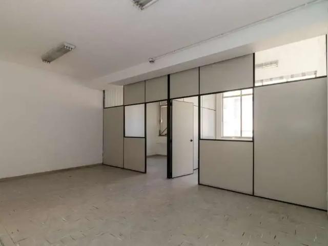 Conj. Comercial / Sala para Locação em São Paulo/SP República