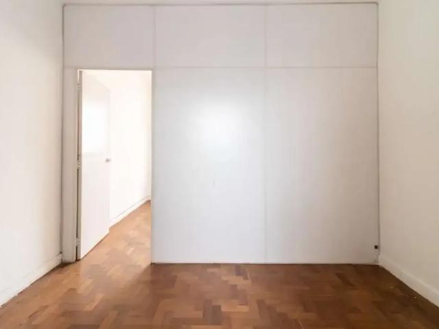 Conj. Comercial / Sala para Locação em São Paulo/SP República
