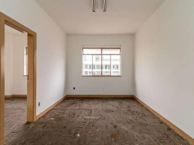 Conj. Comercial / Sala para Locação em São Paulo/SP República