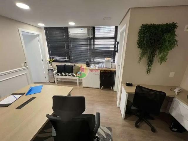 Conj. Comercial / Sala para Locação em São Paulo/SP Santa Cecília 4 Quartos